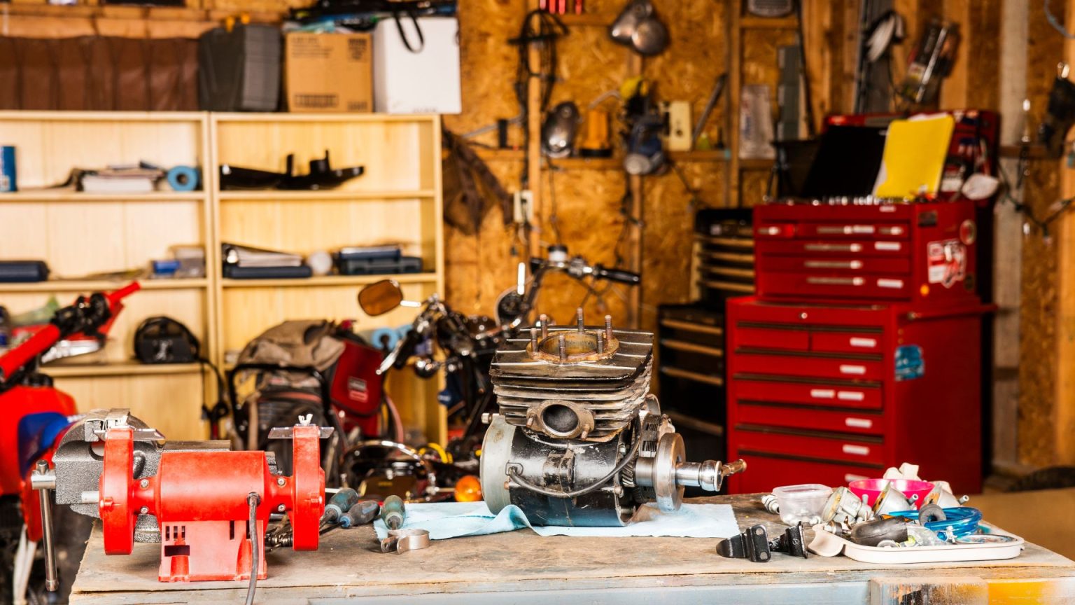 Daftar 10 Alat-Alat Bengkel Motor dan Gambarnya