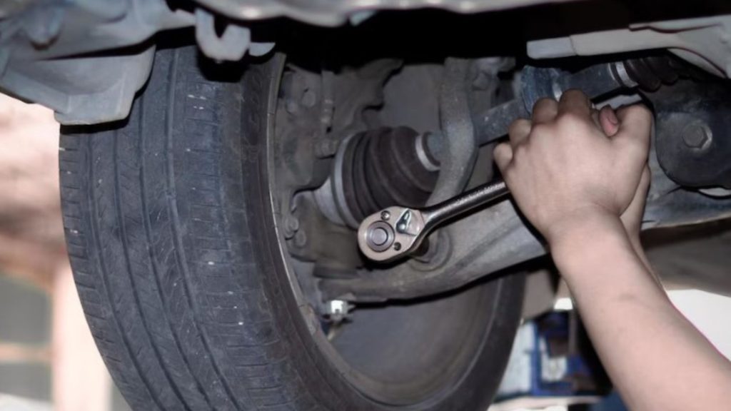 Kenali Fungsi Ball Joint Mobil dan Dampaknya Jika Rusak