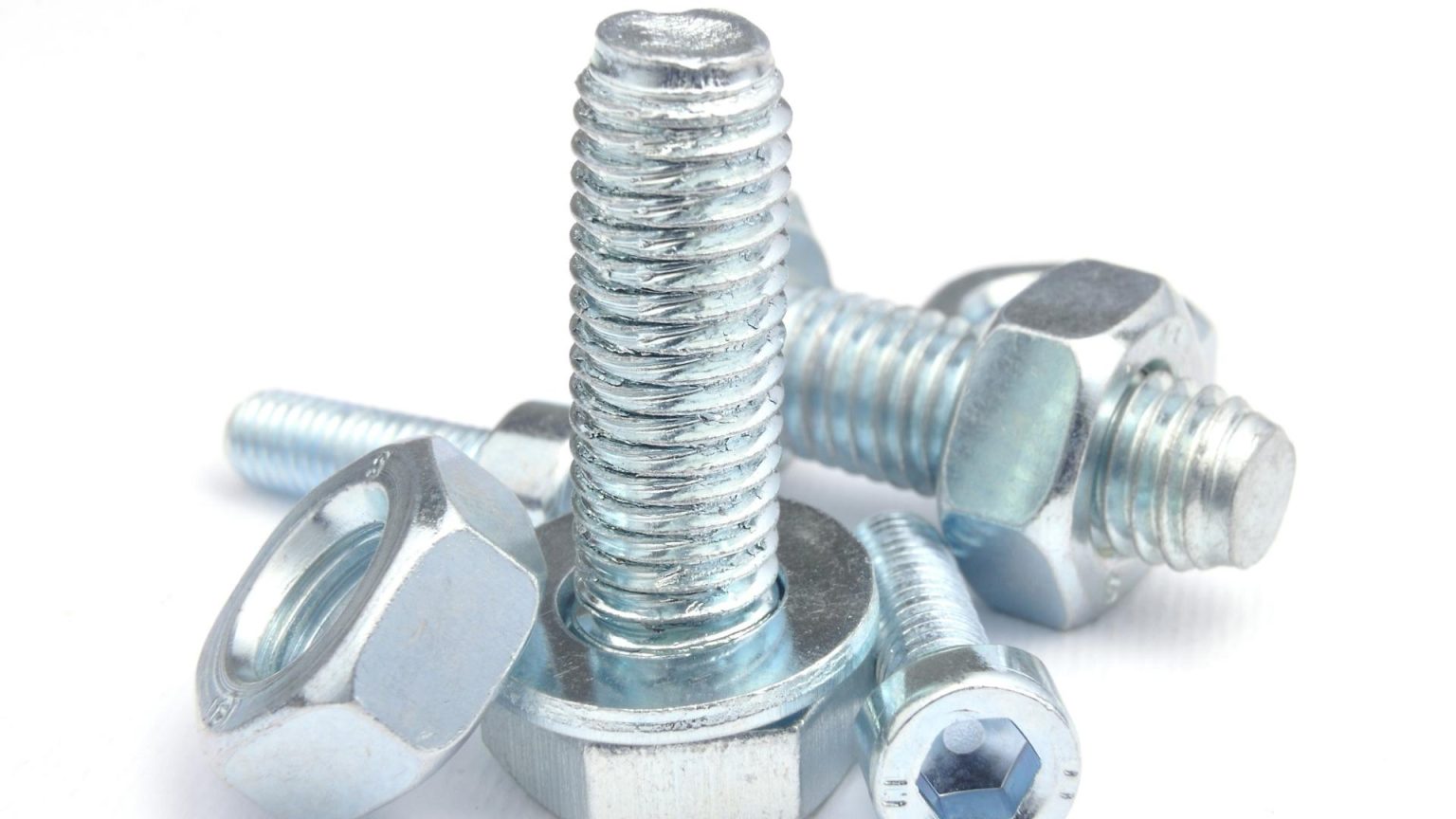 7 Perbedaan Mur dan Baut yang Sering Salah Dipahami