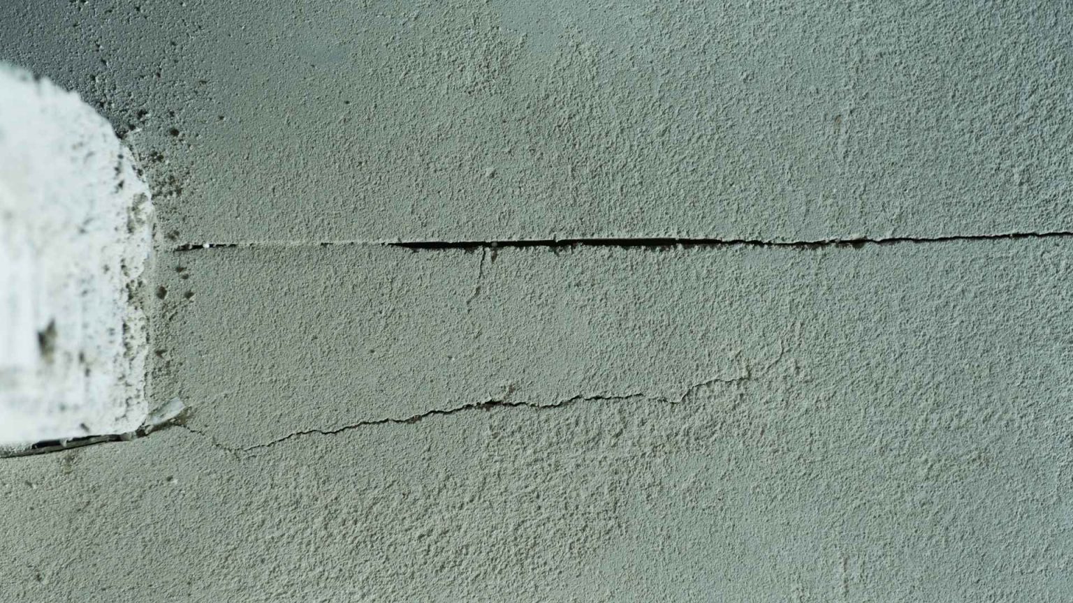 Kenali Pentingnya Screed Lantai dalam Proses Pengecoran